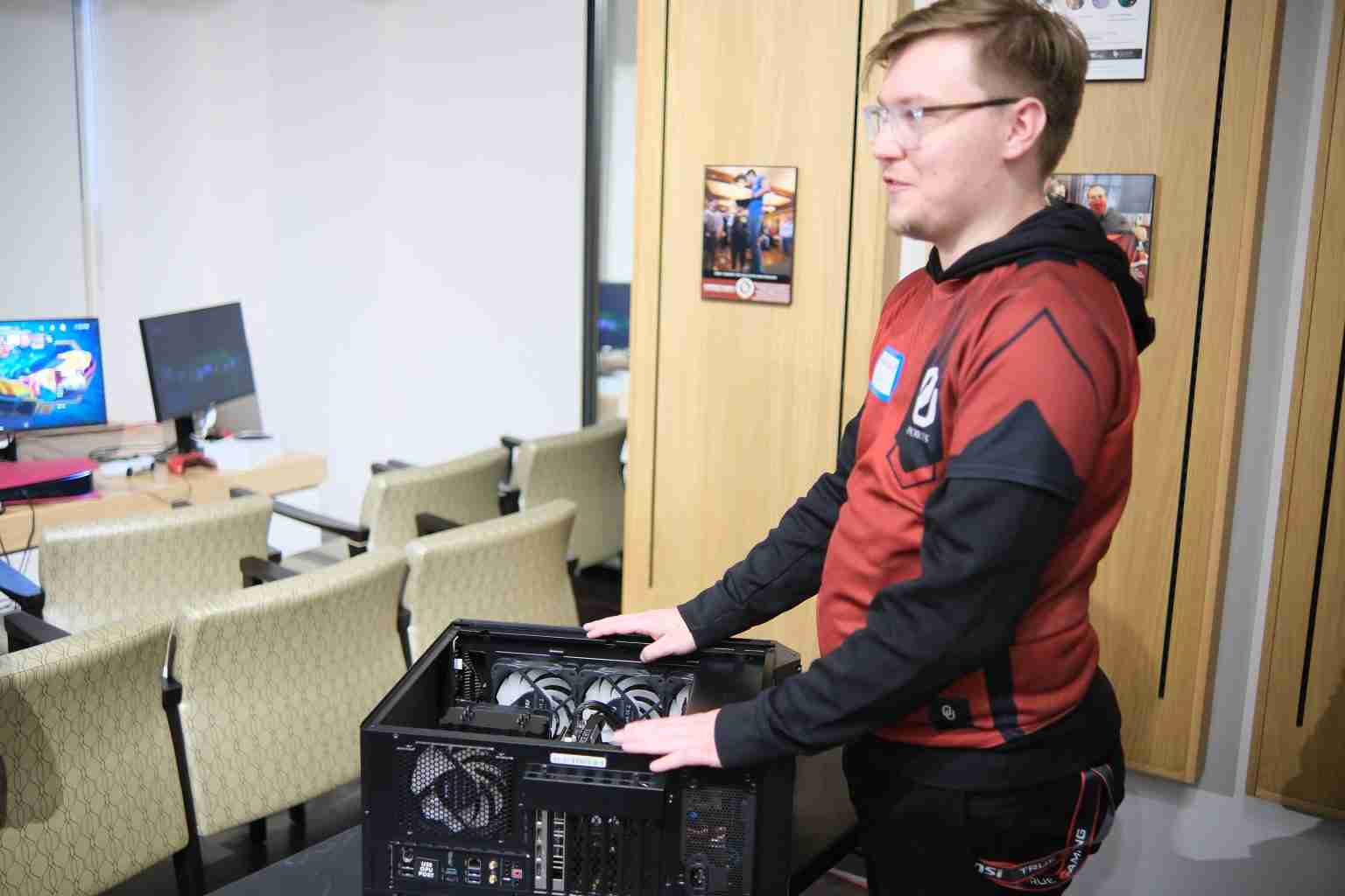 Senior Spotlight: Jacob Ross – Sooner Esports